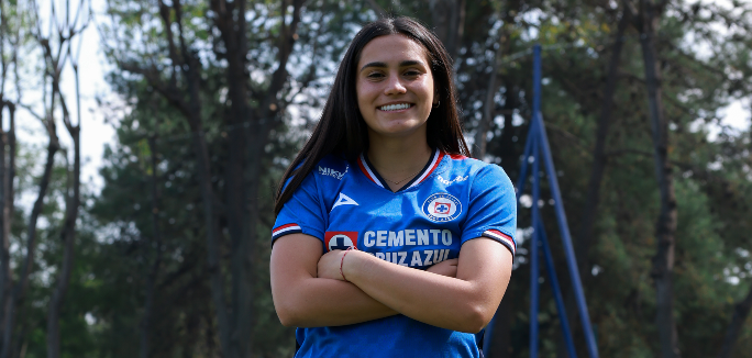 Mía León, la primera futbolista en jugar en México: "Mi sueño es que le ...